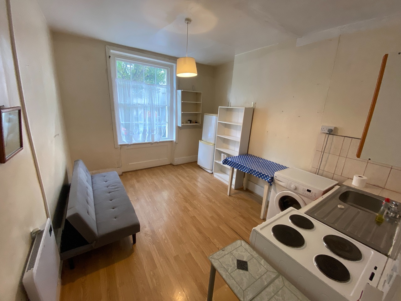 Brighton - 1 Bed Flat, Russell Square, BN1 - To Rent Now for £875.00 p/m