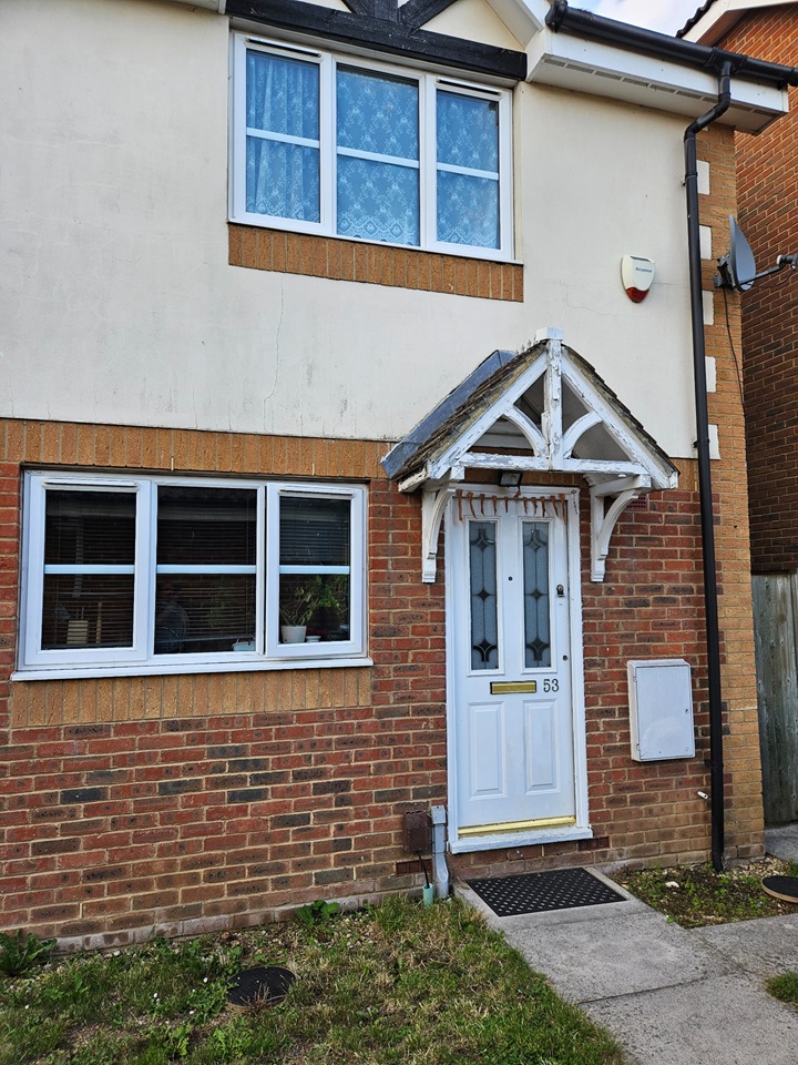 Slough - 3 Bed Semi-Detached House, Two Mile Drive, SL1 - To Rent Now ...