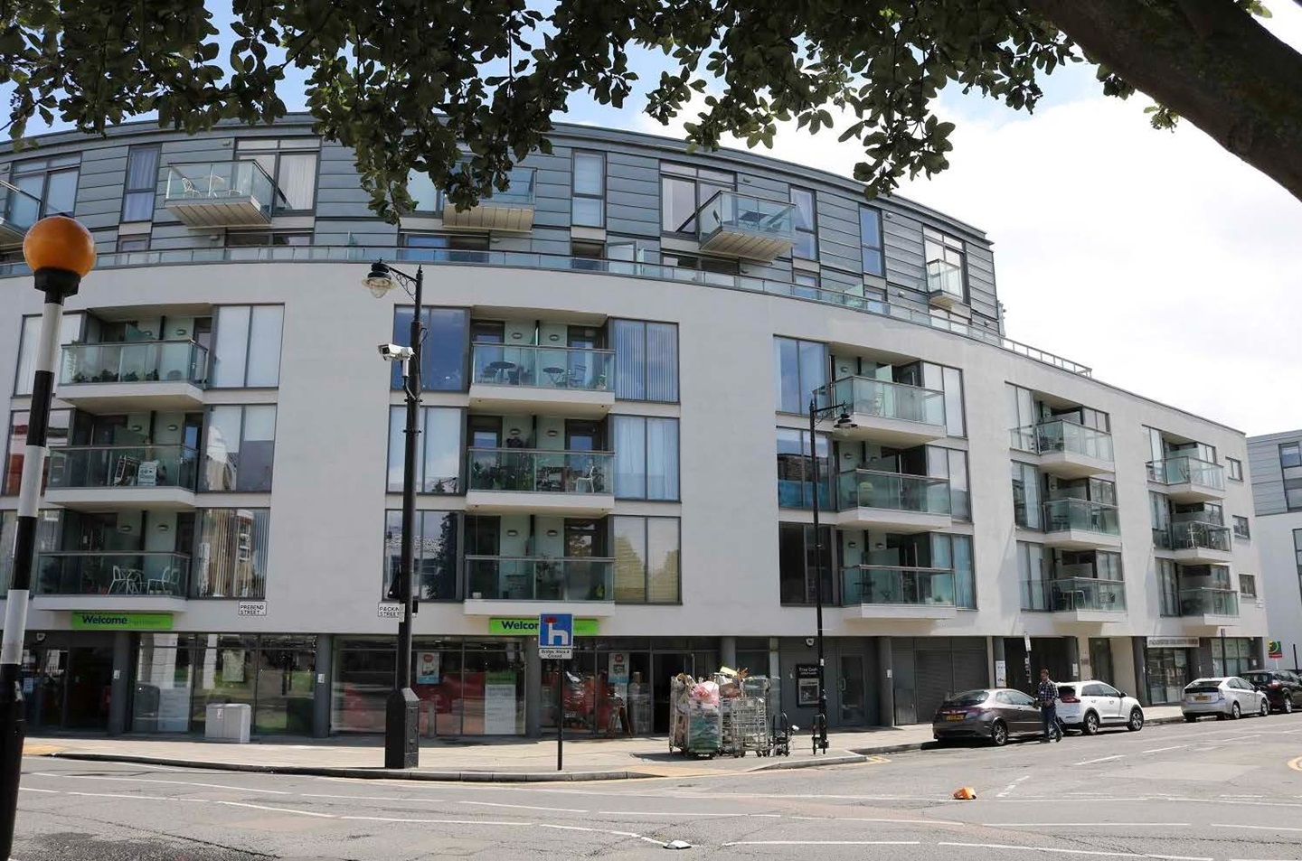 London - 1 Bed Flat, Packington Street, N1 - To Rent Now for £2,300.00 p/m