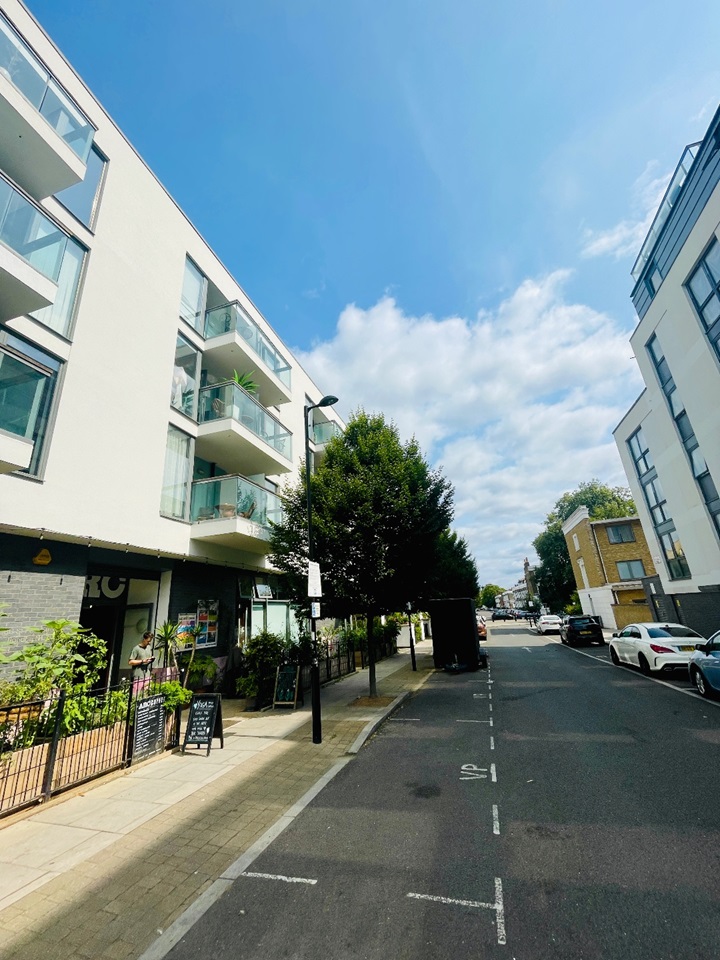 London - 1 Bed Flat, Packington Street, N1 - To Rent Now for £2,300.00 p/m