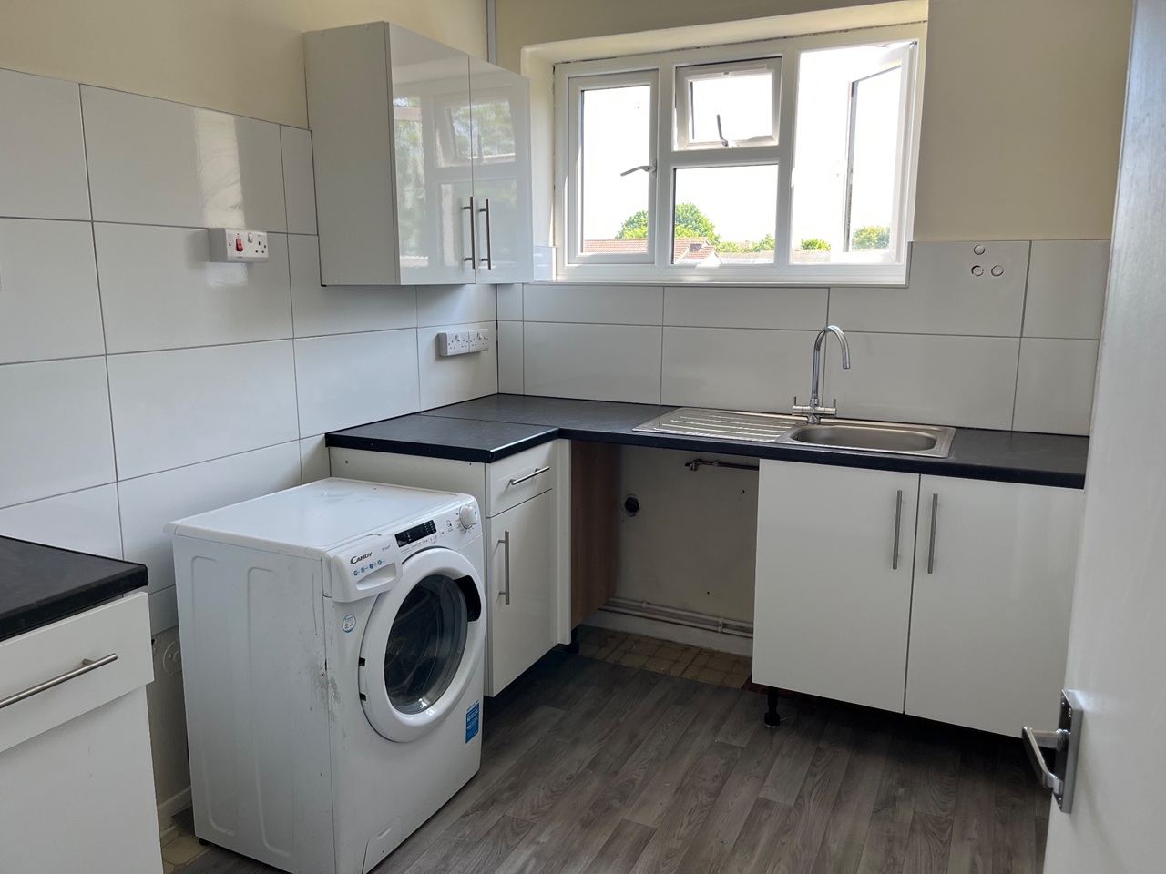 South Ockendon - 1 Bed Flat, Faymore Gardens, RM15 - To Rent Now for £ ...