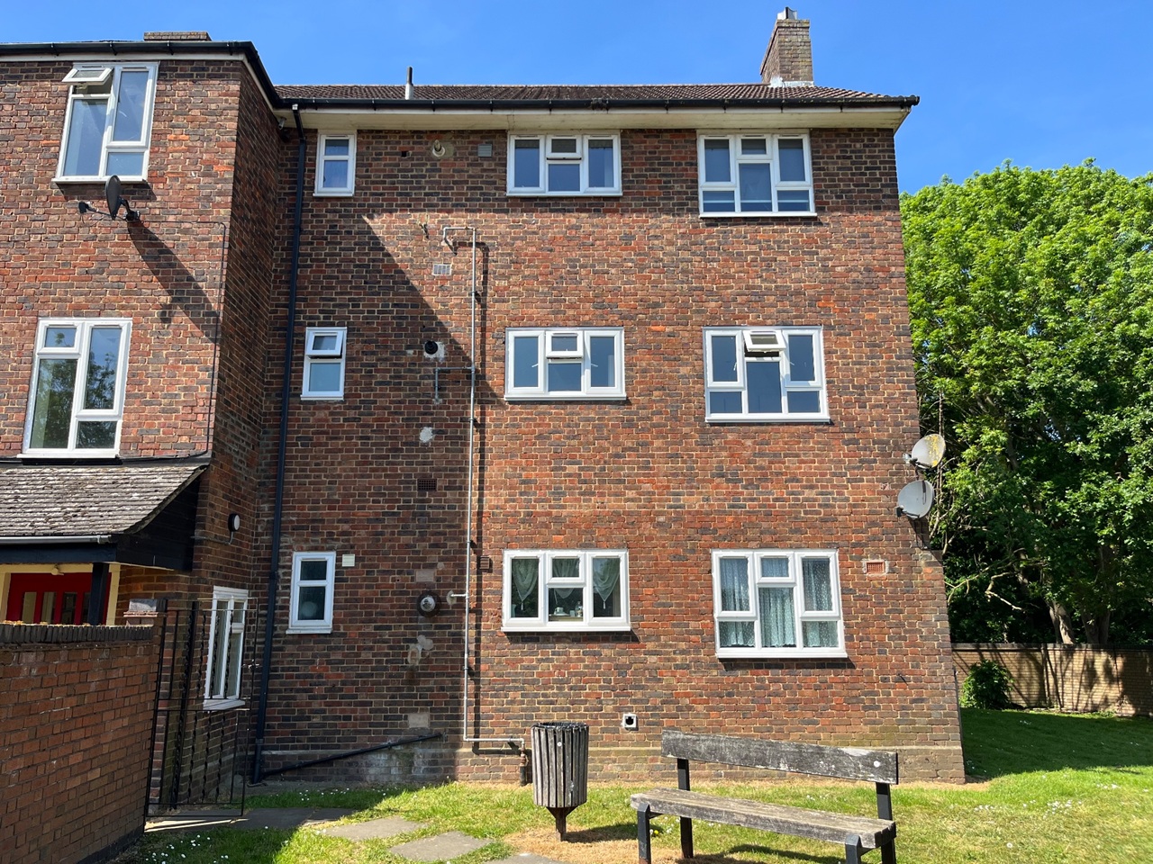 South Ockendon - 1 Bed Flat, Faymore Gardens, RM15 - To Rent Now for £ ...