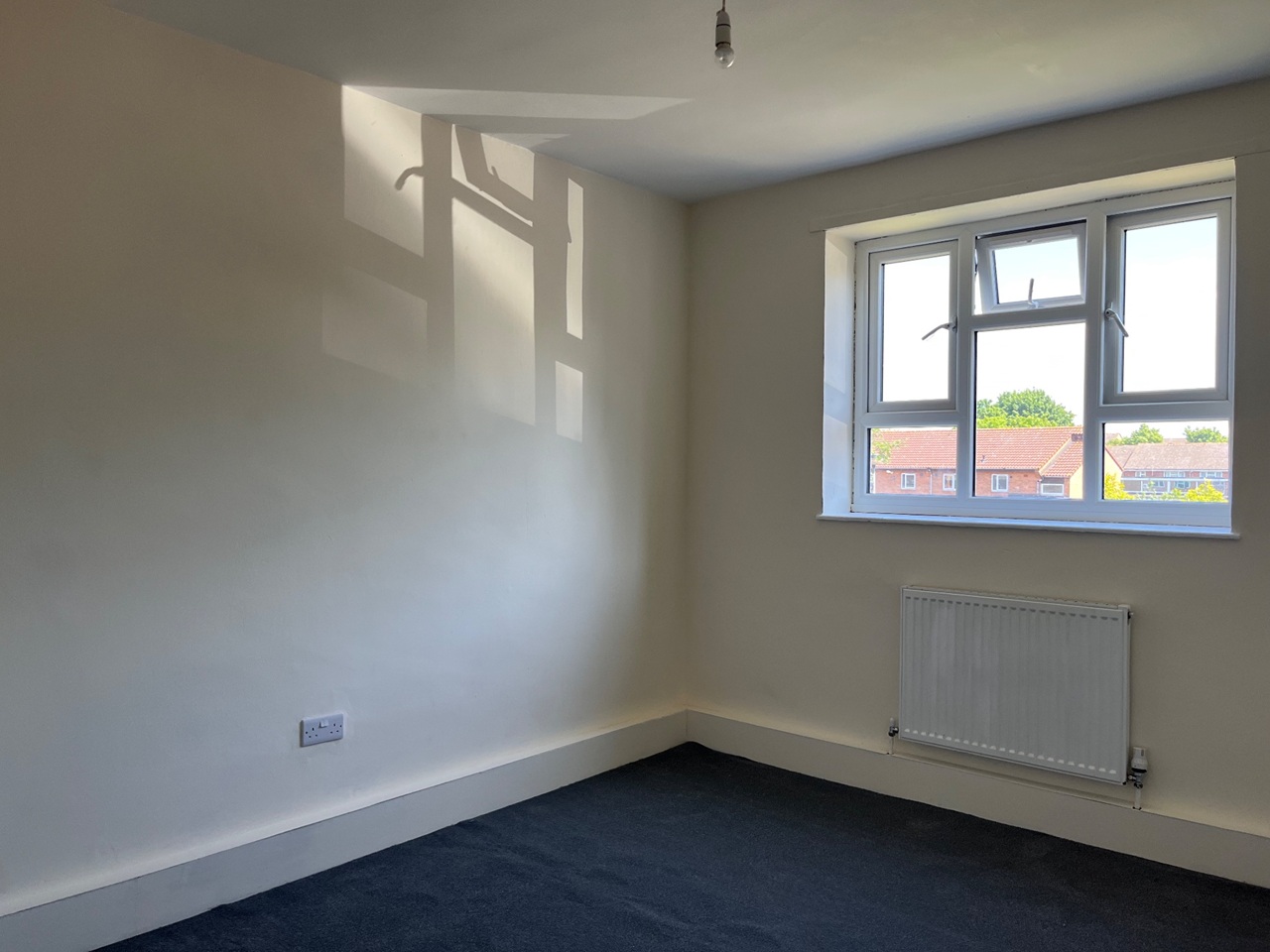 South Ockendon - 1 Bed Flat, Faymore Gardens, RM15 - To Rent Now for £ ...