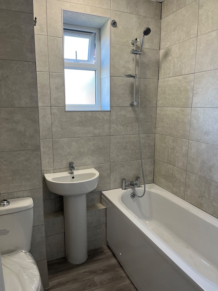 South Ockendon - 1 Bed Flat, Faymore Gardens, RM15 - To Rent Now for £ ...