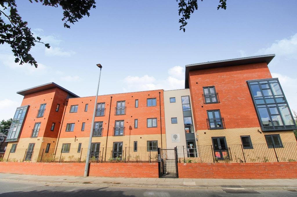 Salford - 1 Bed Flat, Lower Broughton Road, M7 - To Rent Now for £1,000 ...