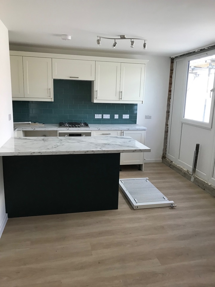 London Putney - 4 Bed Flat, Carlton Drive, SW15 - To Rent Now for £ ...