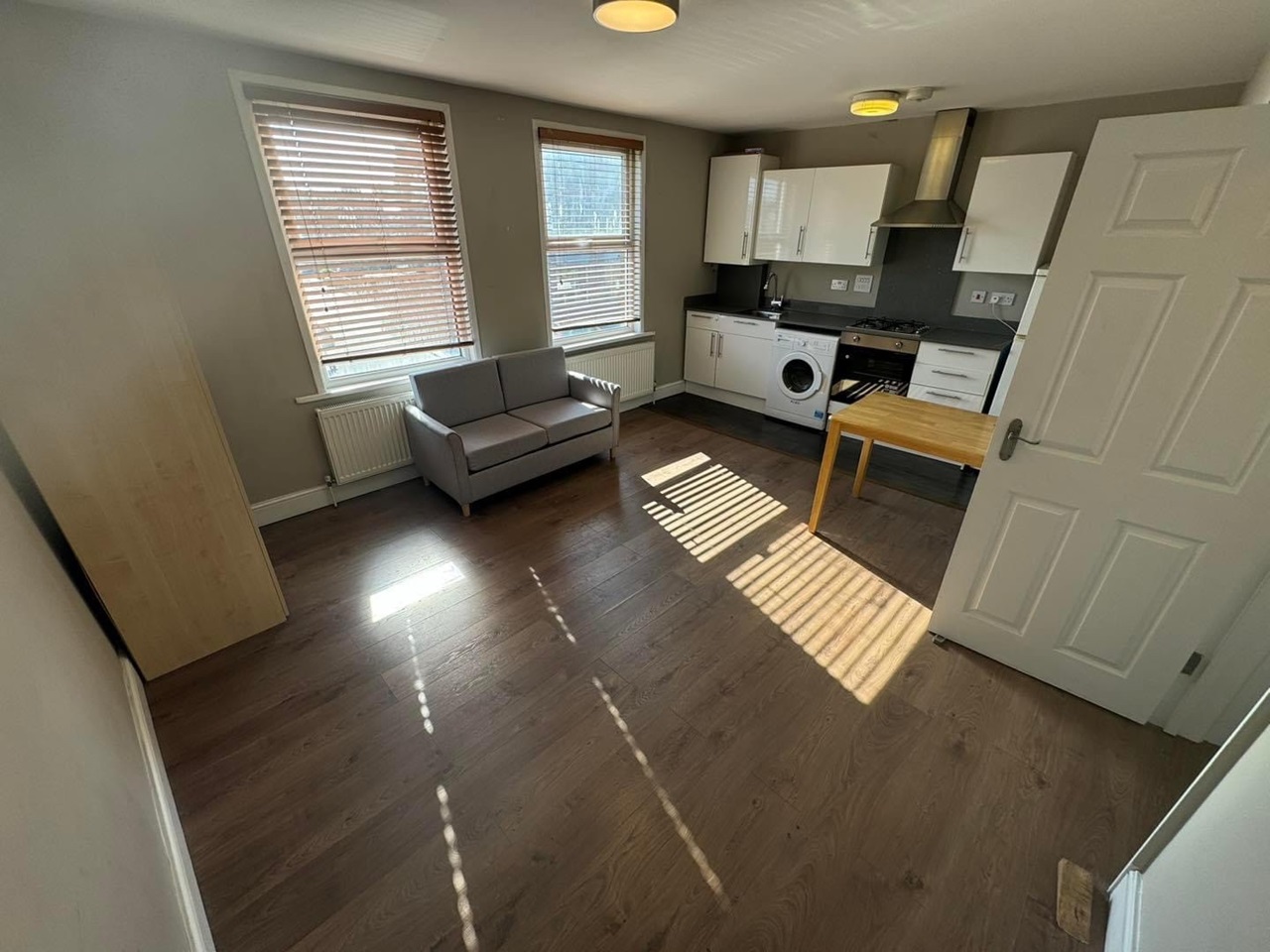 London - 1 Bed Flat, Lee High Road, SE13 - To Rent Now for £1,600.00 p/m