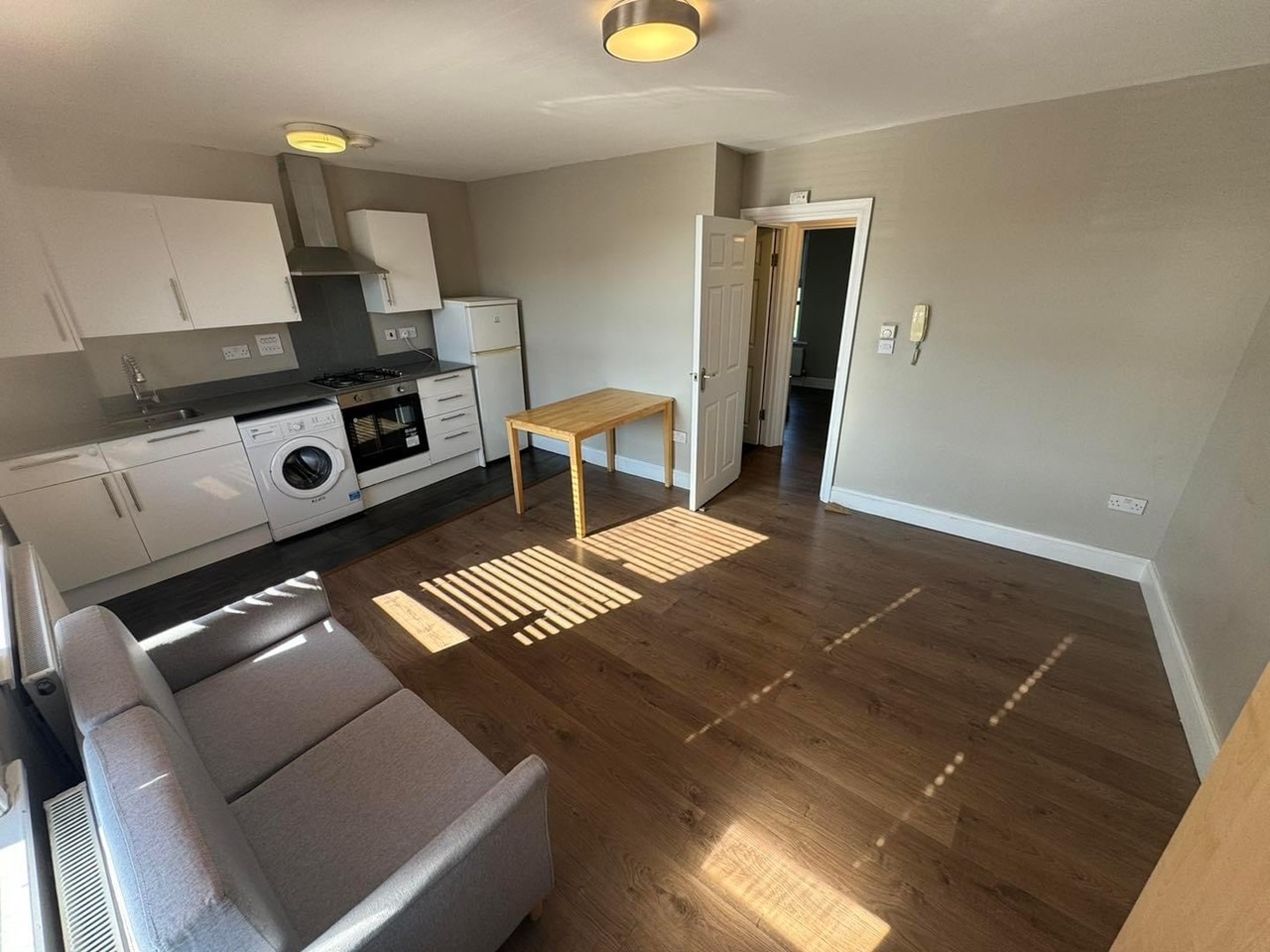 London - 1 Bed Flat, Lee High Road, SE13 - To Rent Now for £1,600.00 p/m