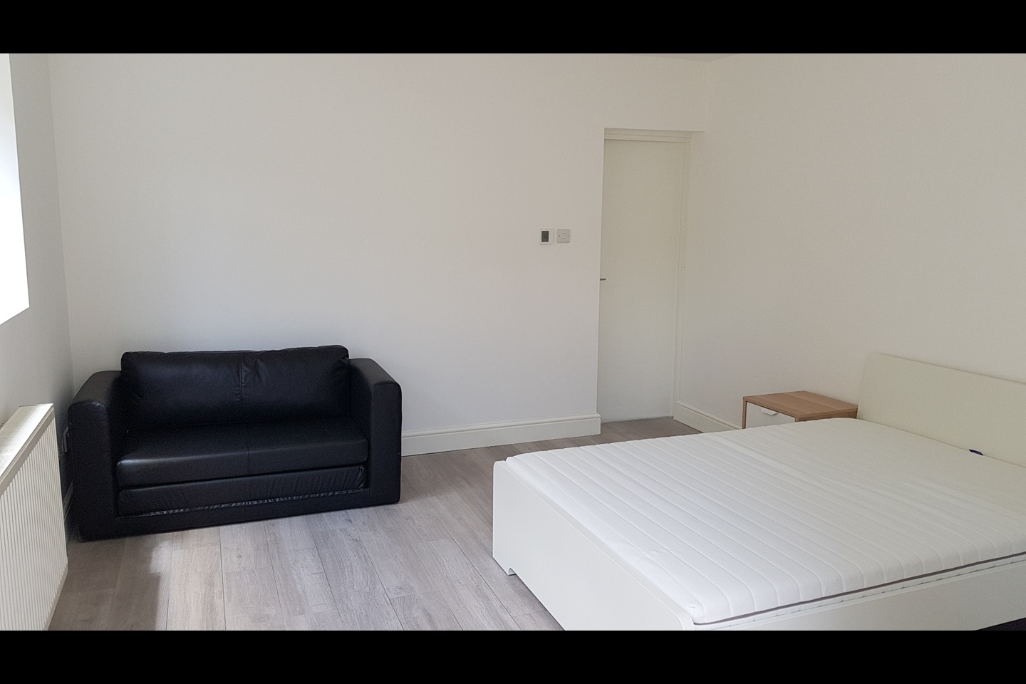 Ilford - Studio Flat, Albert Road, IG1 - To Rent Now for £1,100.00 p/m