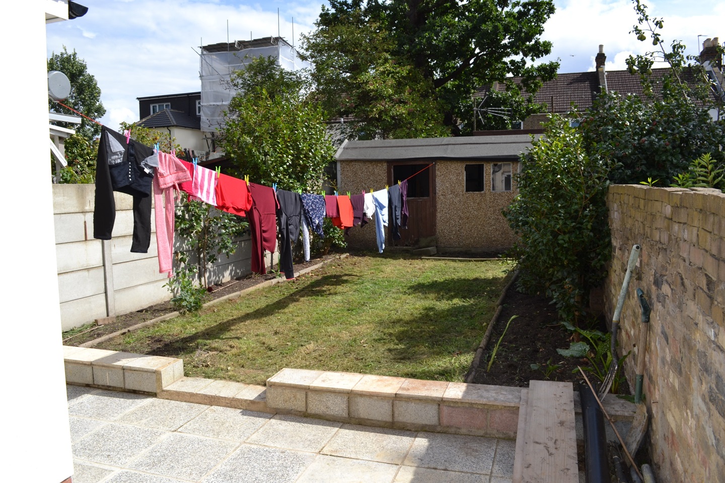 Ilford - Studio Flat, Albert Road, IG1 - To Rent Now for £1,100.00 p/m