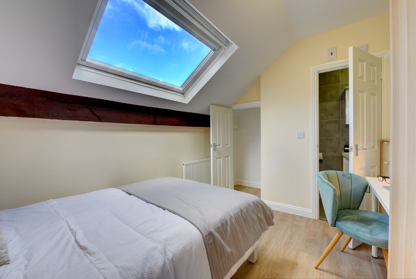 Coventry - Room in a Shared House, Gulson Road, CV1 - To Rent Now for £570.00 p/m