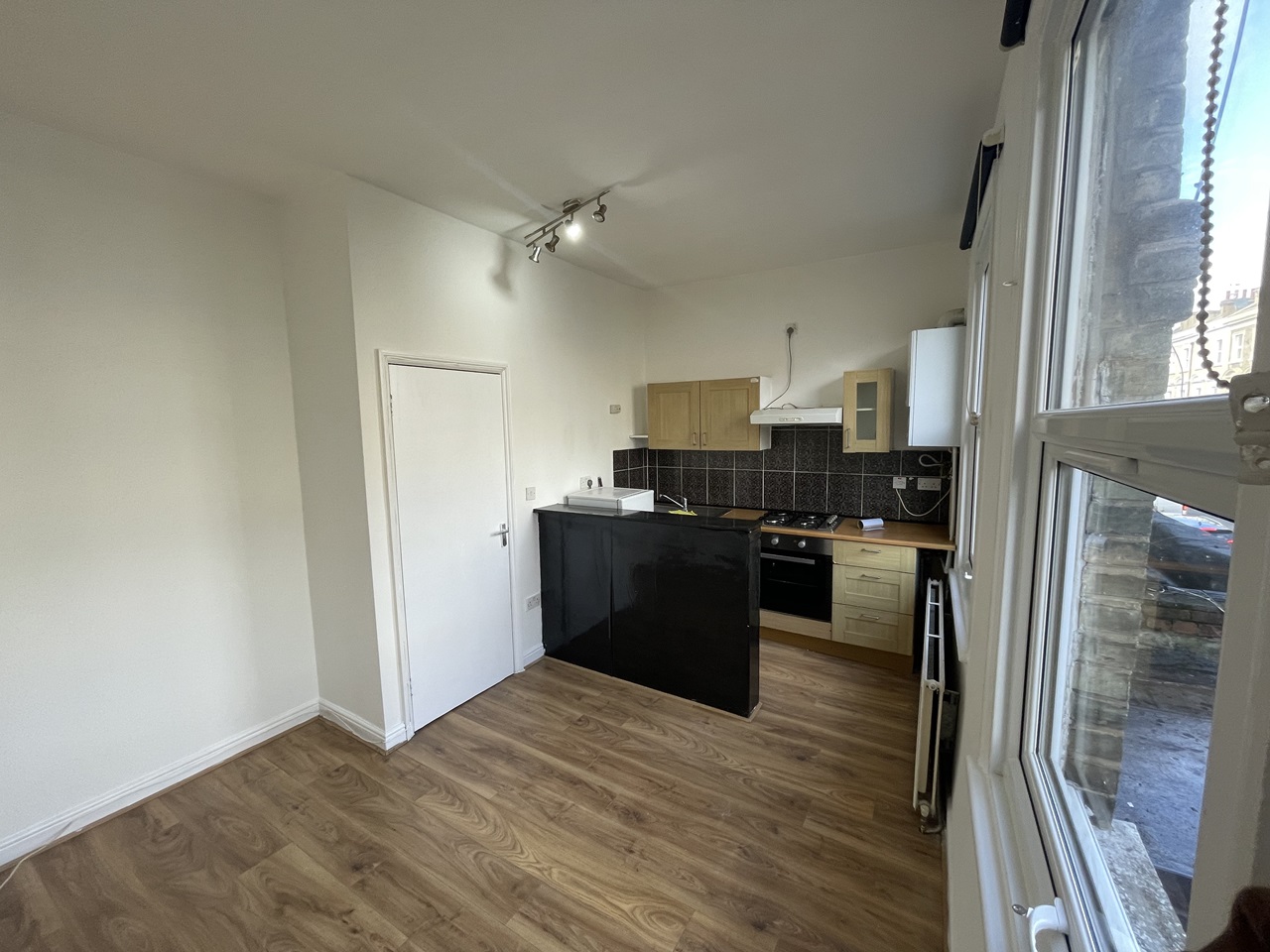 London - 1 Bed Flat, Hornsey Rd, N7 - To Rent Now for £1,625.00 p/m