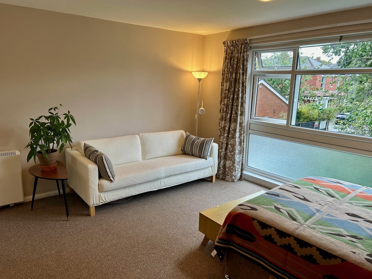 Manchester - Studio Flat, Tintern Avenue, M20 - To Rent Now for £975.00 p/m