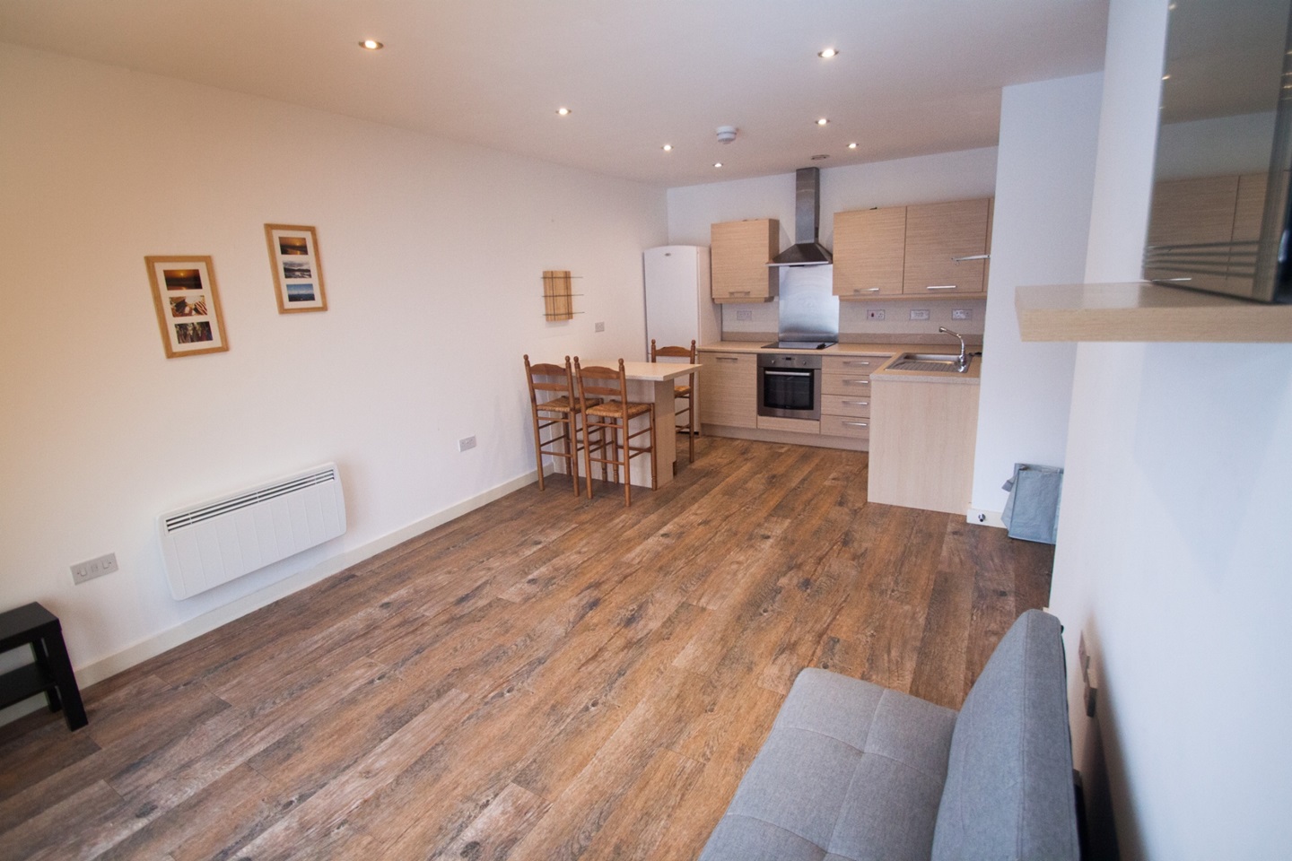 Manchester - 2 Bed Flat, Houseman Crescent, M20 - To Rent Now for £ ...