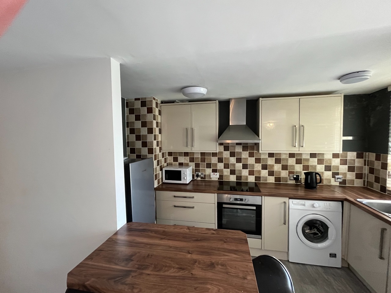 Liverpool - 2 Bed Flat, Gorse Hey Court, L13 - To Rent Now for £825.00 p/m