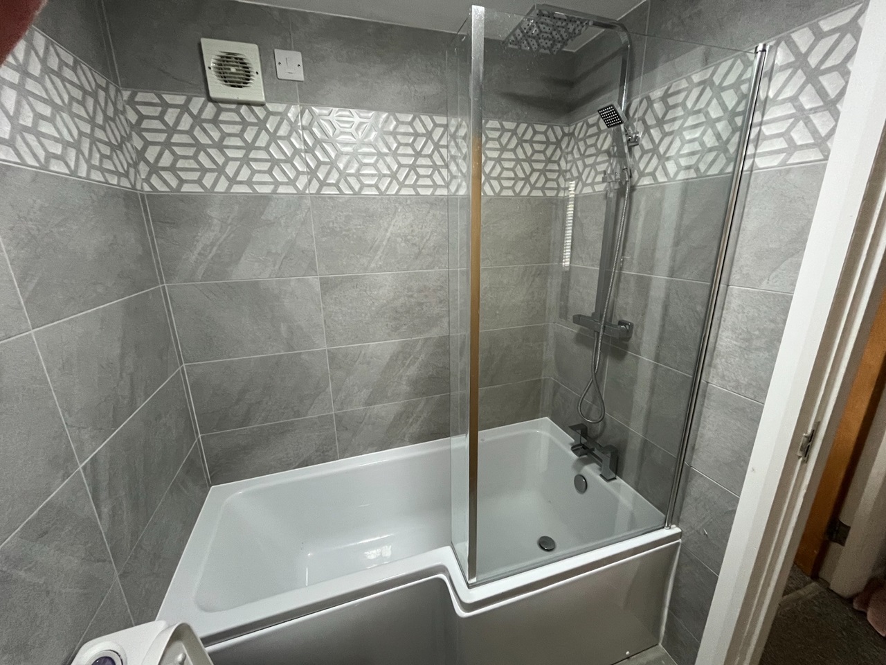 Liverpool - 2 Bed Flat, Gorse Hey Court, L13 - To Rent Now for £825.00 p/m