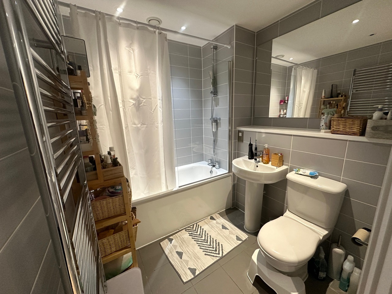 London - 1 Bed Flat, Brumwell Avenue, SE18 - To Rent Now for £1,750.00 p/m