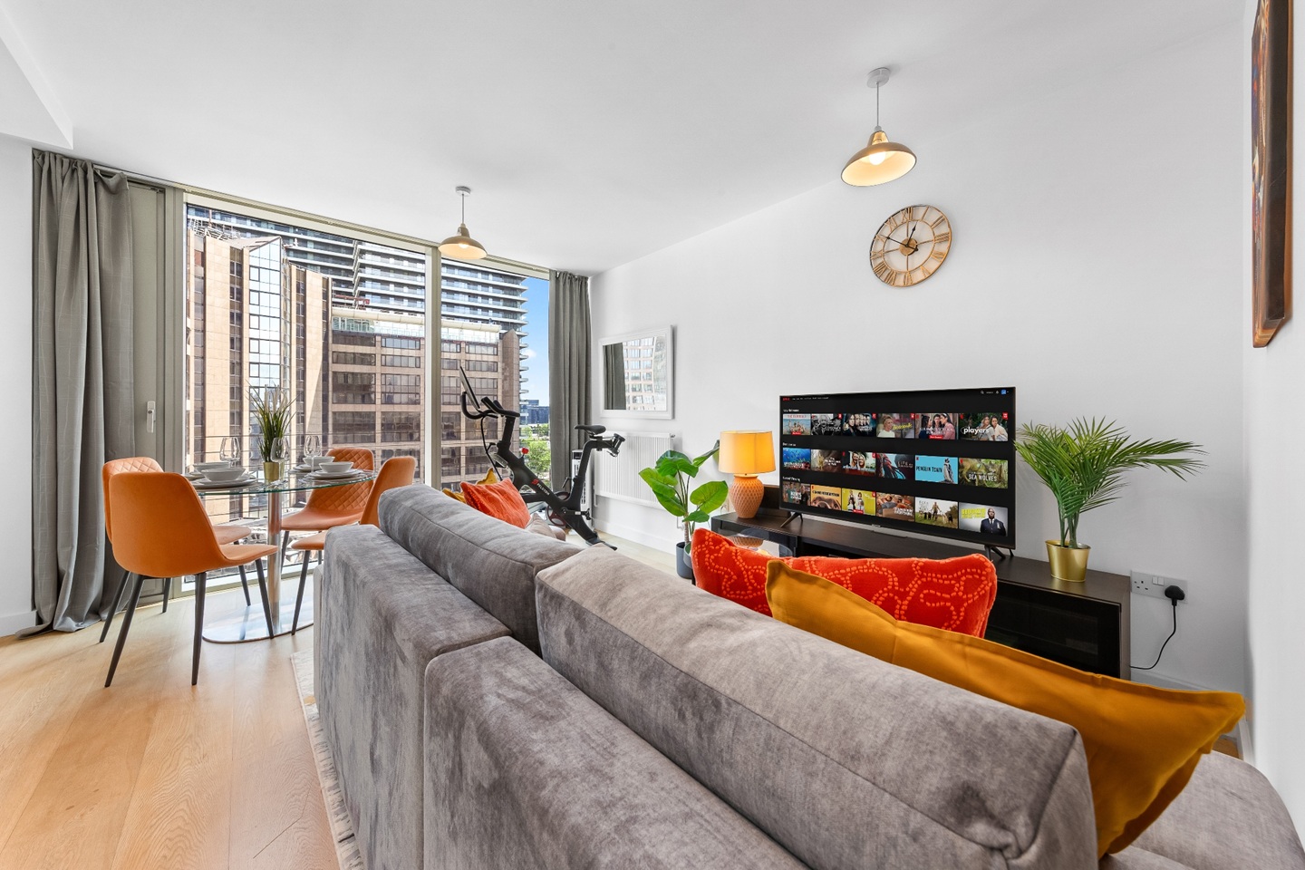 London - 1 Bed Flat, Whitby House, E14 - To Rent Now for £3,420.00 p/m