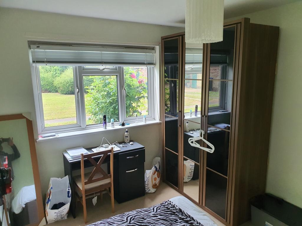 Coventry - 2 Bed Flat, Orlescote Road, CV4 - To Rent Now for £1,200.00 p/m
