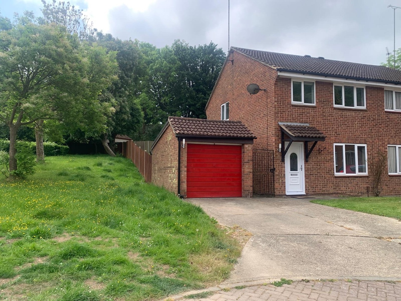 Hempstead, Gillingham - 3 Bed Semi-Detached House, Mulberry Close, ME7 ...