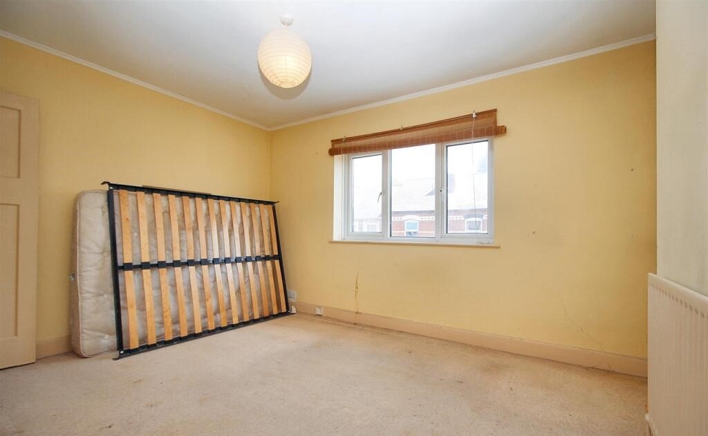 Reading - Room in a Shared House, Chester Street, RG30 - To Rent Now ...