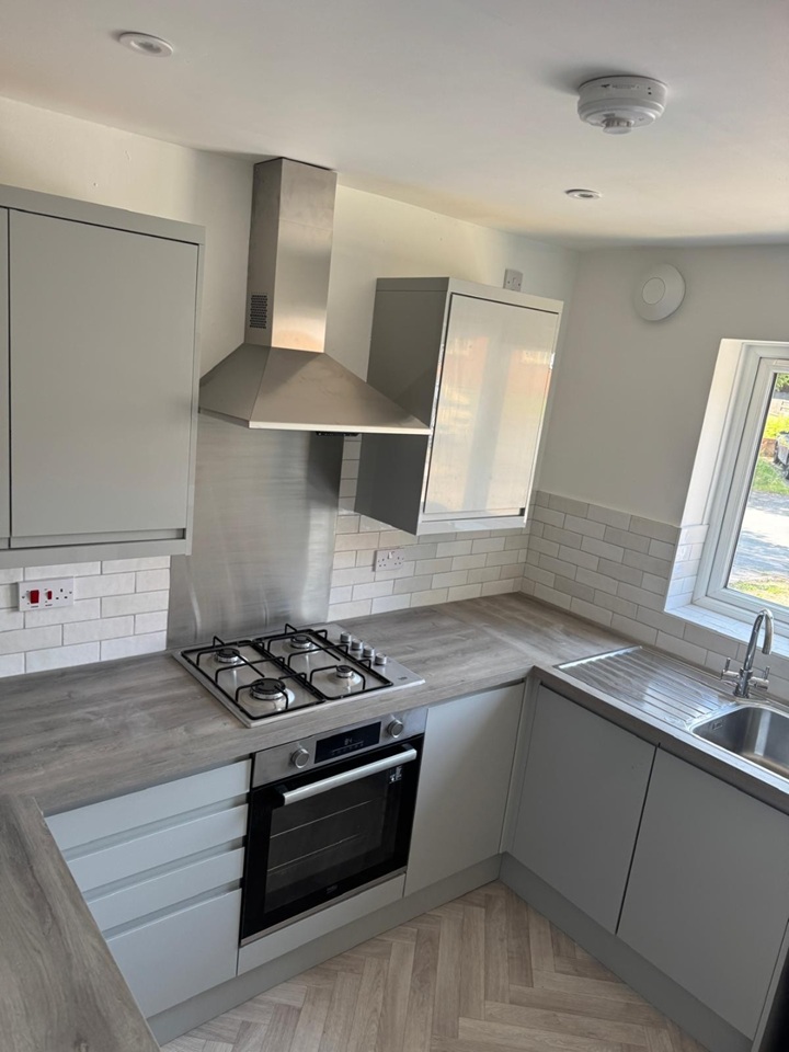 Chadsmoor, Cannock - 3 Bed Semi-Detached House, Woodford End, WS11 - To ...