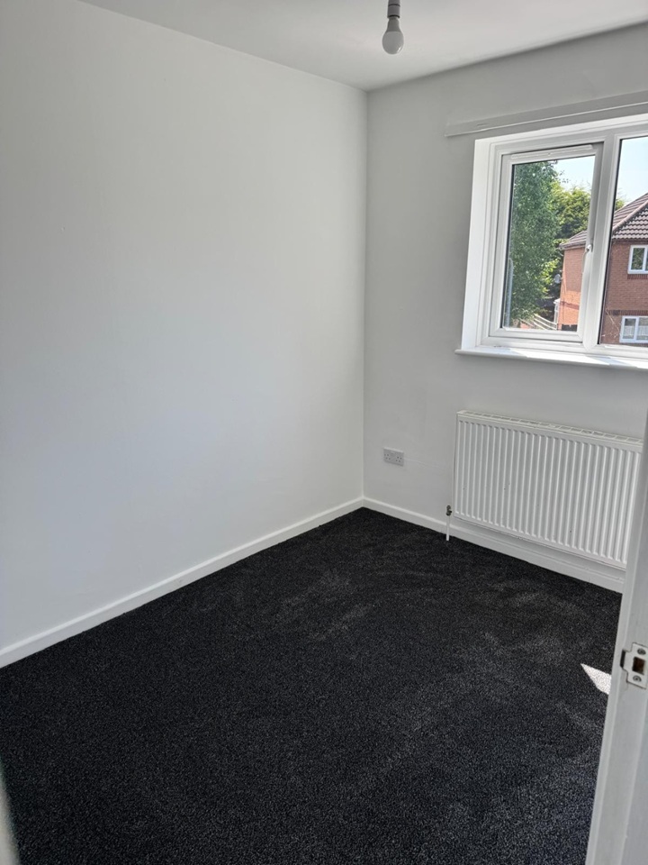 Chadsmoor, Cannock - 3 Bed Semi-Detached House, Woodford End, WS11 - To ...