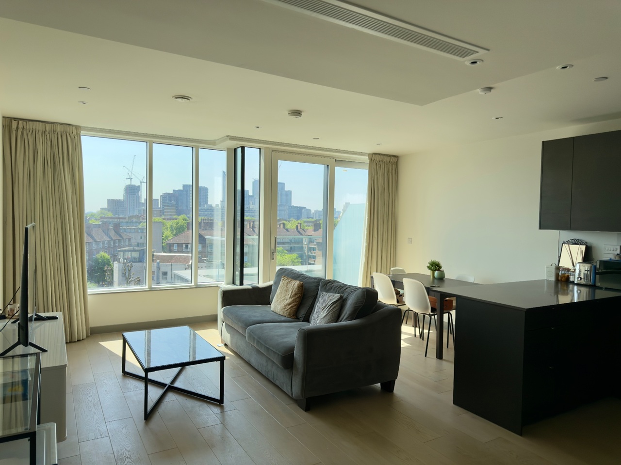 London - 2 Bed Flat, Taper Building, SE1 - To Rent Now for £3,200.00 p/m