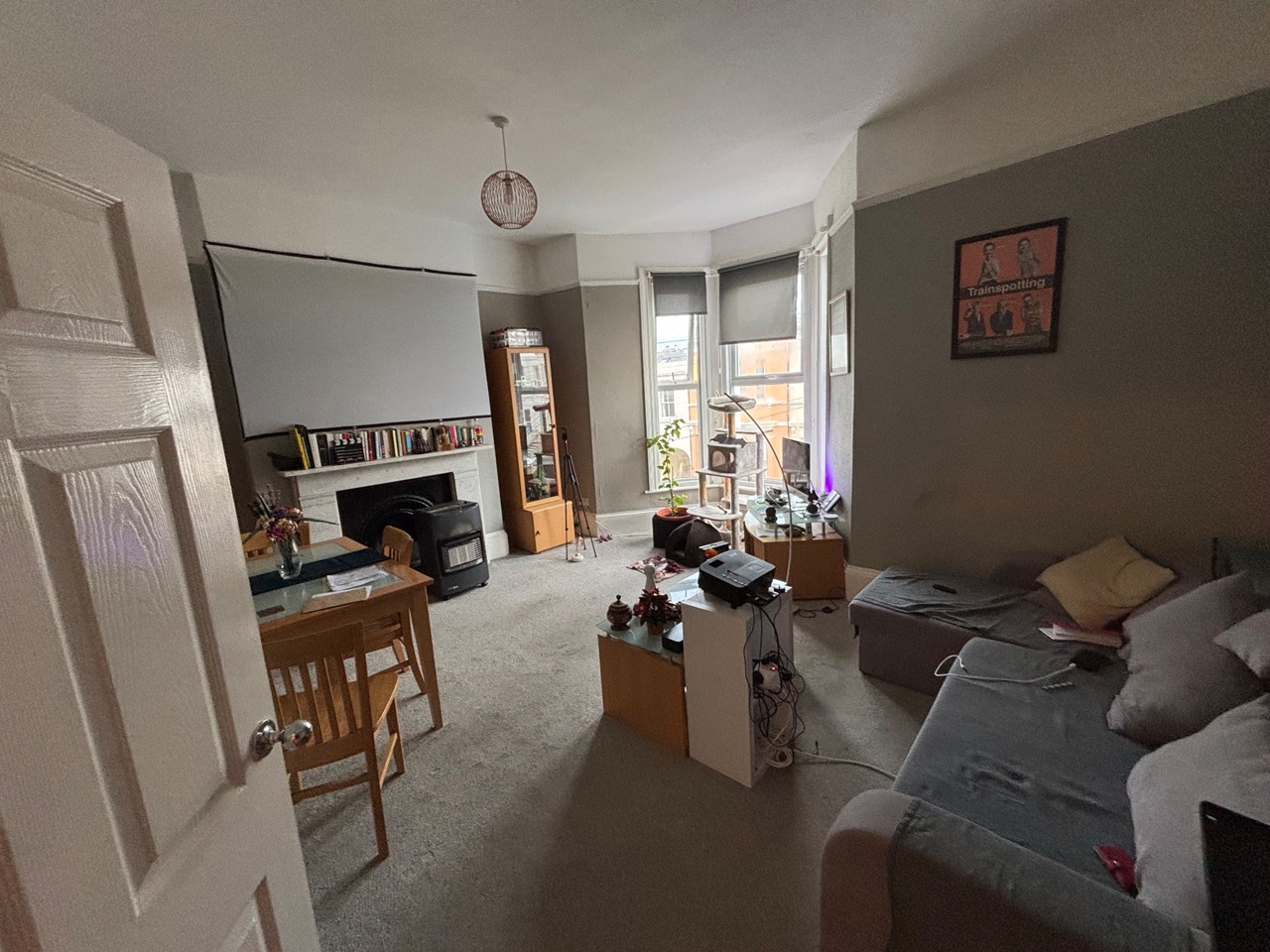 Eastbourne - 1 Bed Flat, Ceylon Place, BN21 - To Rent Now for £900.00 p/m