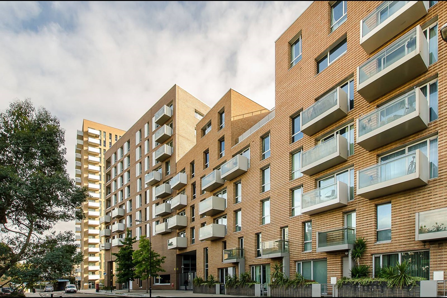 London - 2 Bed Flat, Devons Road, E3 - To Rent Now for £2,200.00 p/m