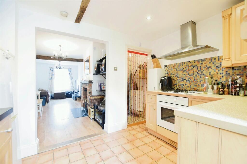 Colchester - 2 Bed Terraced House, Brook Street, CO1 - To Rent Now for ...