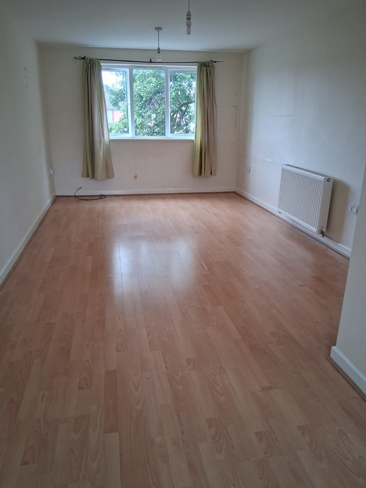 Portsmouth - 2 Bed Flat, Kidson Court, PO2 - To Rent Now for £1,150.00 p/m