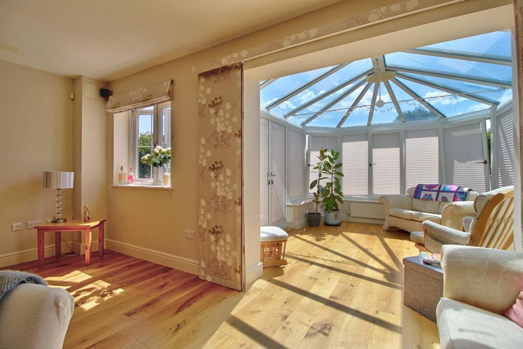 Wokingham - Room in a Shared House, Matthewsgreen Road, RG41 - To Rent ...