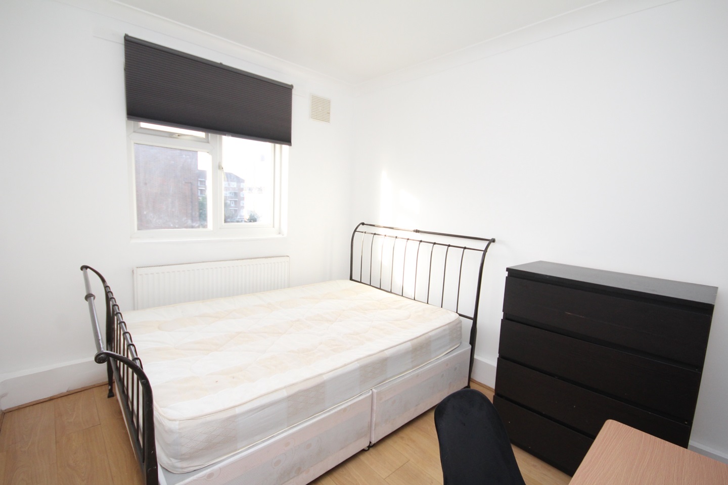 London - 3 Bed Flat, Geffrye Court, N1 - To Rent Now for £2,499.00 p/m