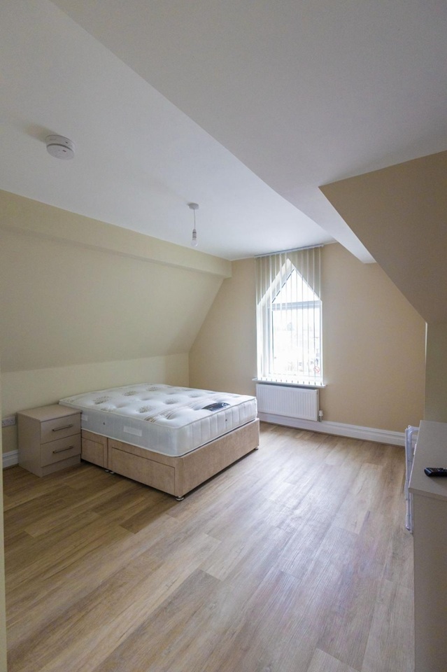 Roby, Liverpool - Room in a Shared House, Church Road, L36 - To Rent ...