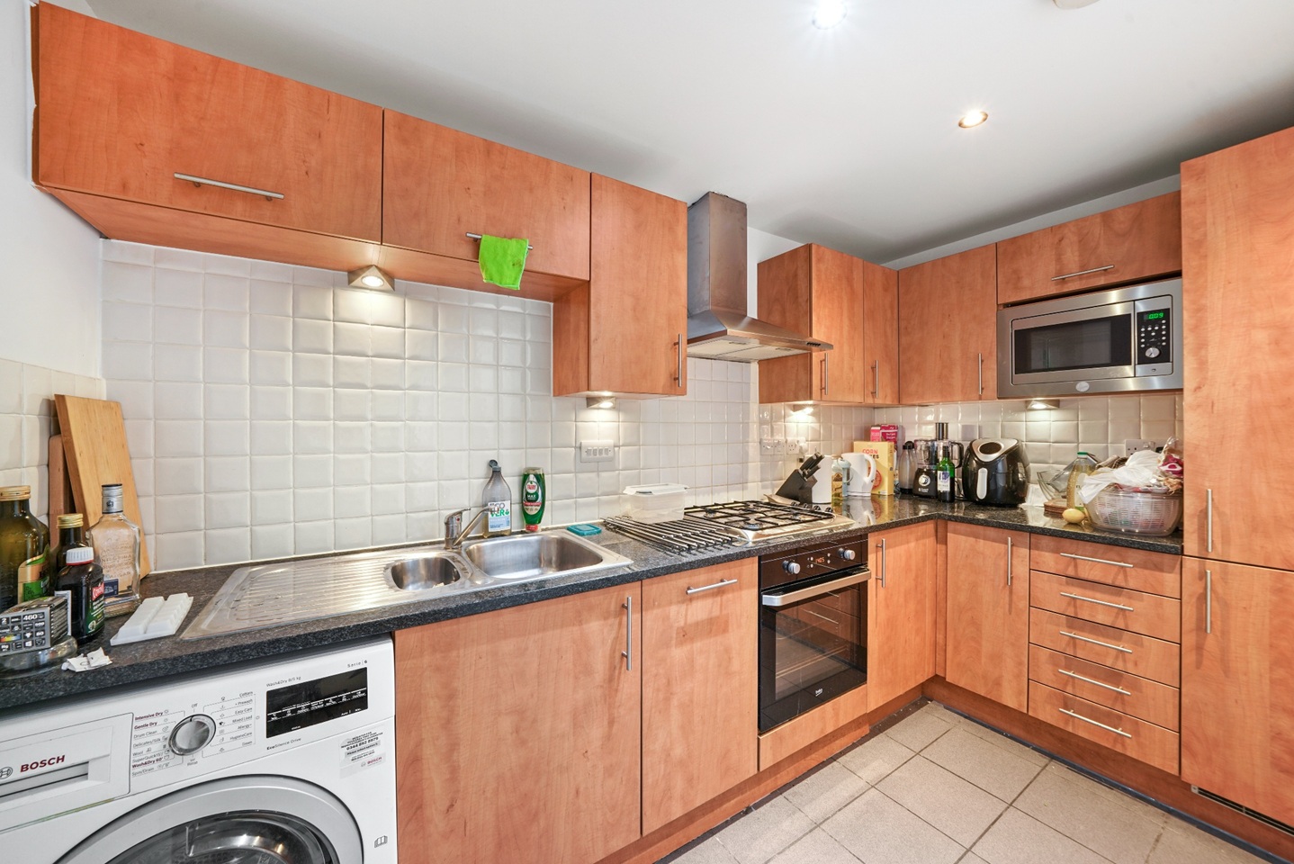 London - 2 Bed Flat, Benwell Road, N7 - To Rent Now for £2,600.00 p/m