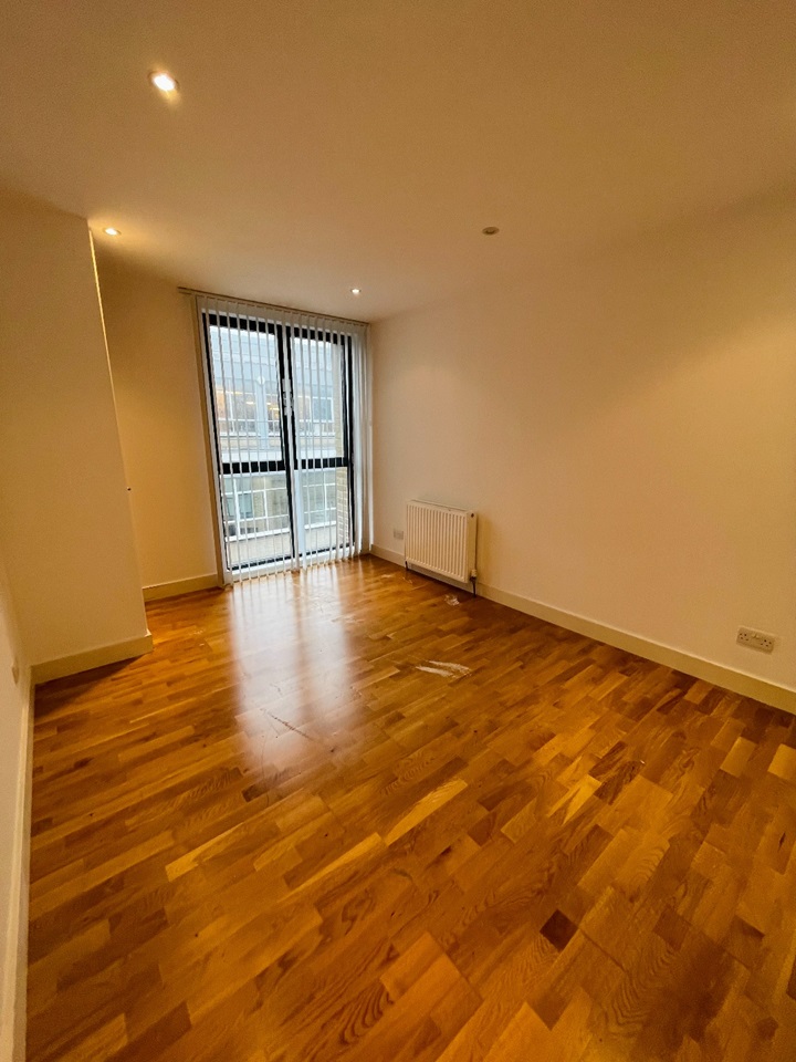 London - 1 Bed Flat, Scrutton Street, EC2A - To Rent Now for £2,050.00 p/m