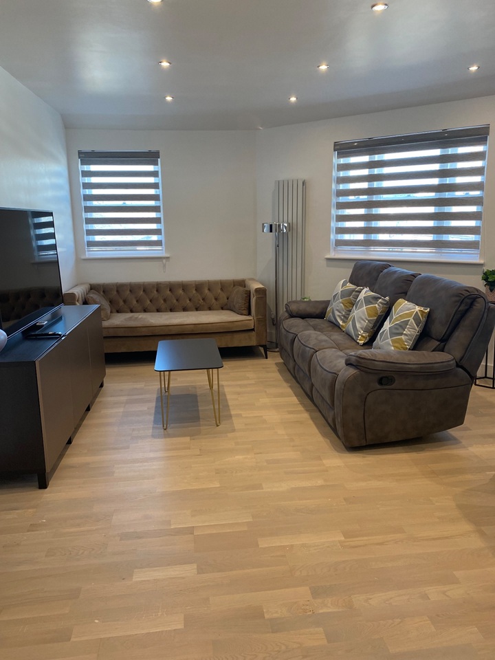 Truro - 2 Bed Flat, Three Rivers House, TR1 - To Rent Now for £1,525.00 p/m