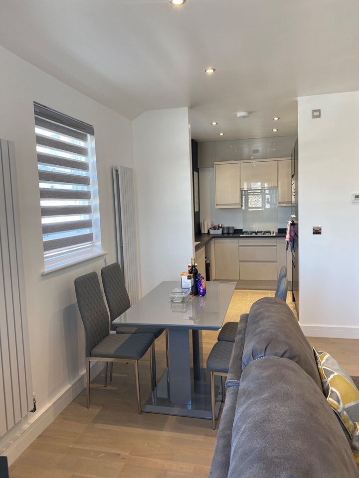 Truro - 2 Bed Flat, Three Rivers House, TR1 - To Rent Now for £1,525.00 p/m
