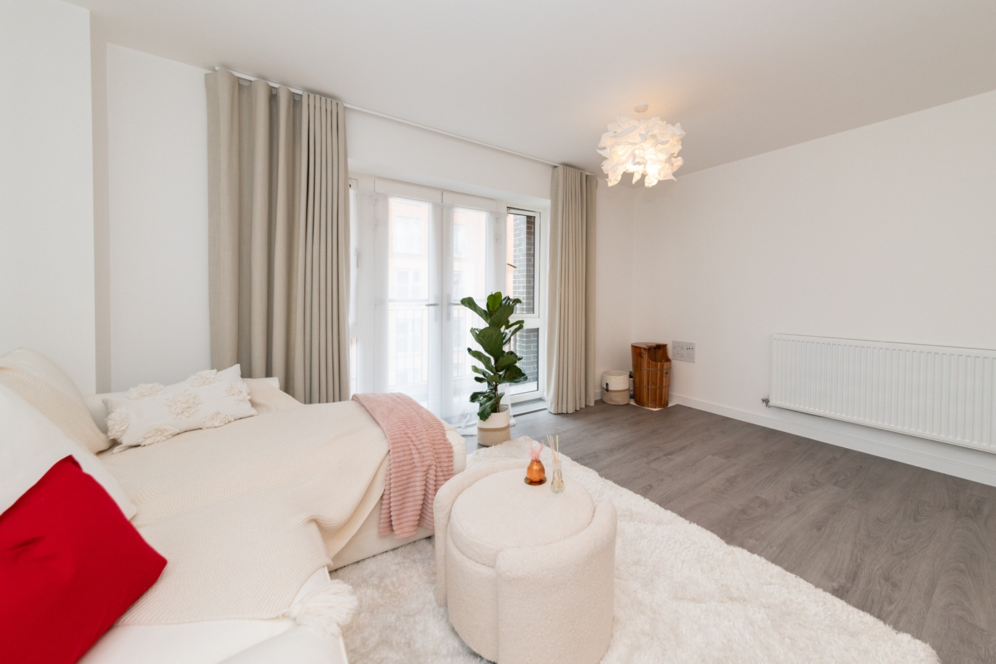Reading - 2 Bed Flat, Nightingale Way, RG30 - To Rent Now for £1,550.00 p/m