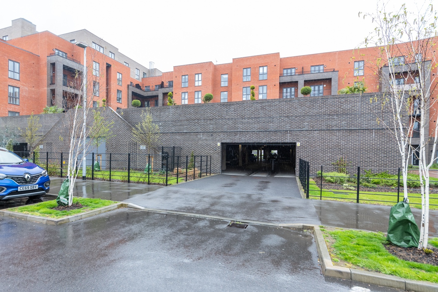Reading - 2 Bed Flat, Nightingale Way, RG30 - To Rent Now for £1,550.00 p/m