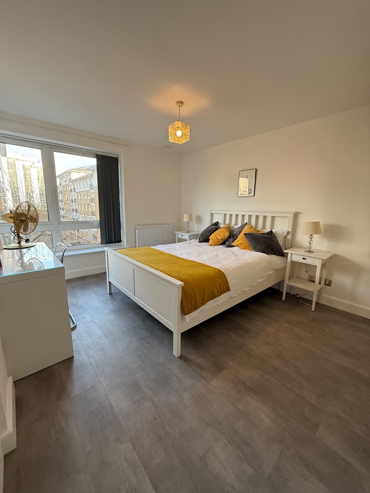 London - 1 Bed Flat, Susan Constant Court, E14 - To Rent Now for £1,800 ...