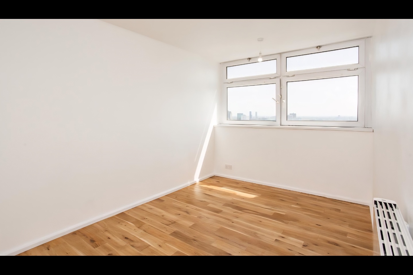 London - 2 Bed Flat, Elmslie Point, E3 - To Rent Now for £2,050.00 p/m