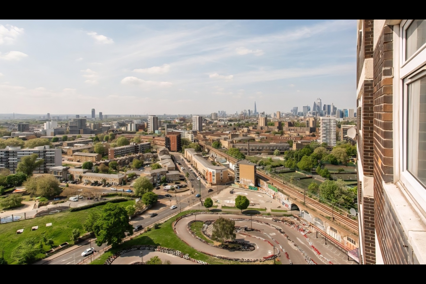 London - 2 Bed Flat, Elmslie Point, E3 - To Rent Now for £2,050.00 p/m