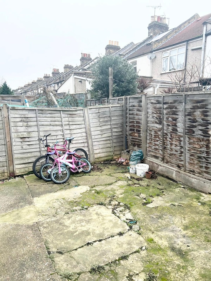 London - 3 Bed Terraced House, Chadwin Road, E13 - To Rent Now for £ ...