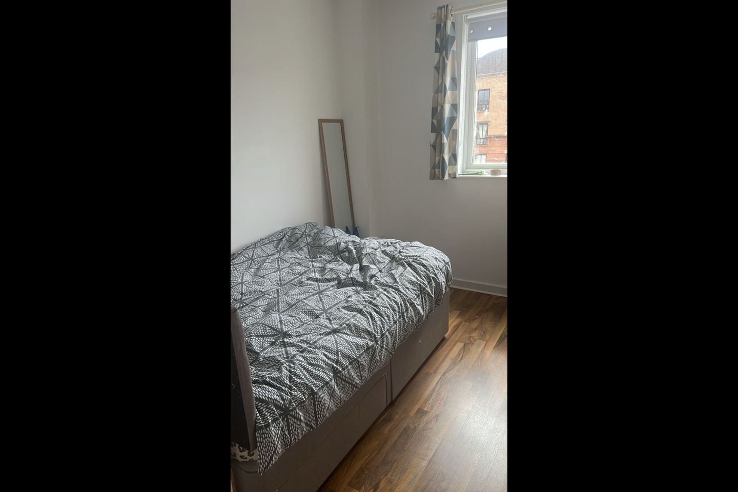 Glasgow - 3 Bed Flat, Errol Gardens New Gorbals, G5 - To Rent Now for £ ...
