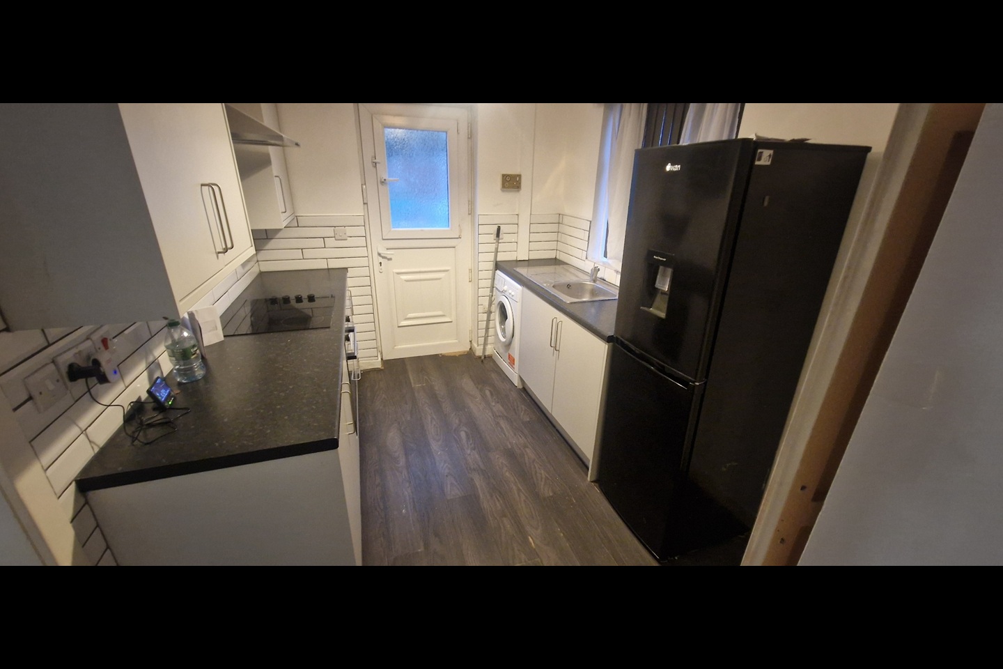 Leeds - 3 Bed Semi-Detached House, Newton Road, LS7 - To Rent Now for £1,150.00 p/m