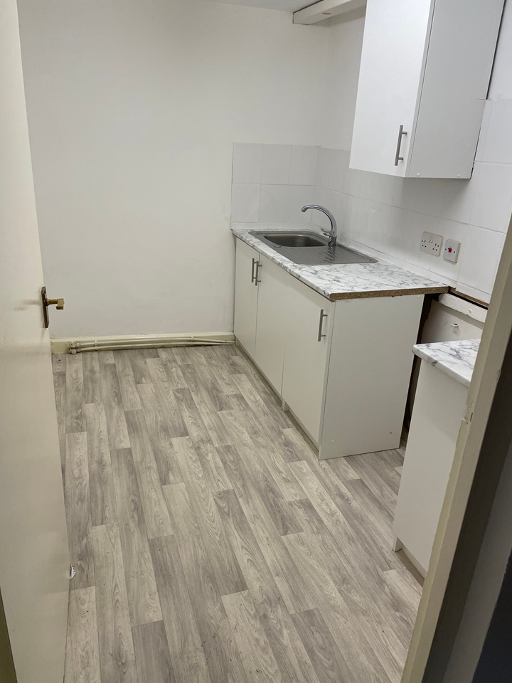 Maidstone - 1 Bed Flat, Lower Fant Road, ME16 - To Rent Now for £850.00 p/m