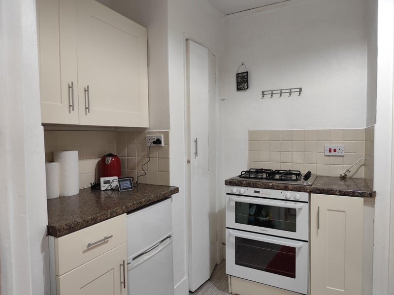 Southsea - Studio Flat, St. James's Road, PO5 - To Rent Now for £897.00 p/m