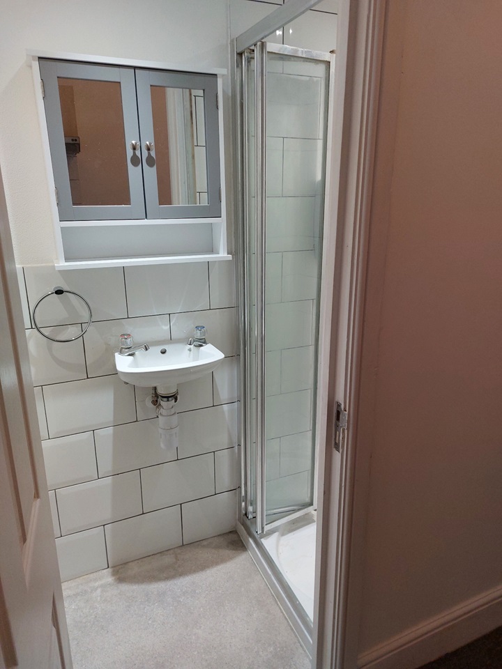 London - Studio Flat, Saltram Crescent, W9 - To Rent Now for £950.00 p/m